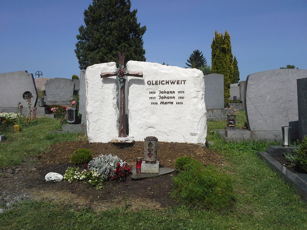 Grabsteine & Gräber von Laschalt Steine aus Hartberg